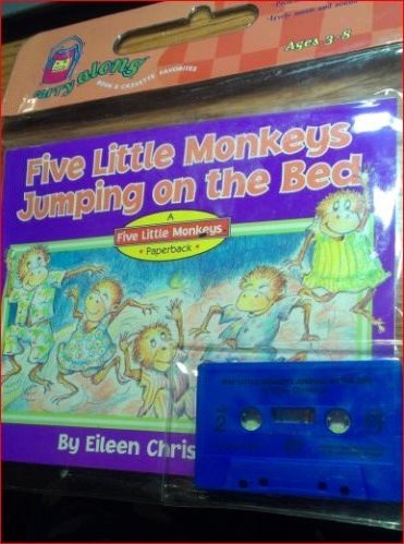 Five Little Monkeys Jumping on the Bed: Eileen Christelow: Amazon.com ...