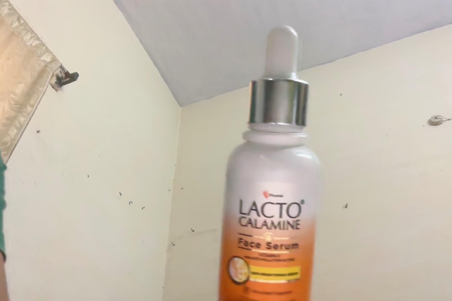 Lacto Calamine Vitamin C Face Serum with 98% Pure Vitamin C Complex ...