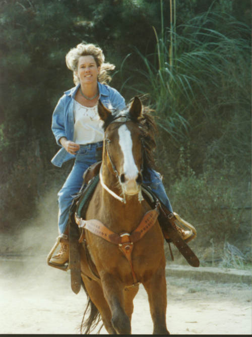 Amazon.com: Laura Crum: books, biography, latest update