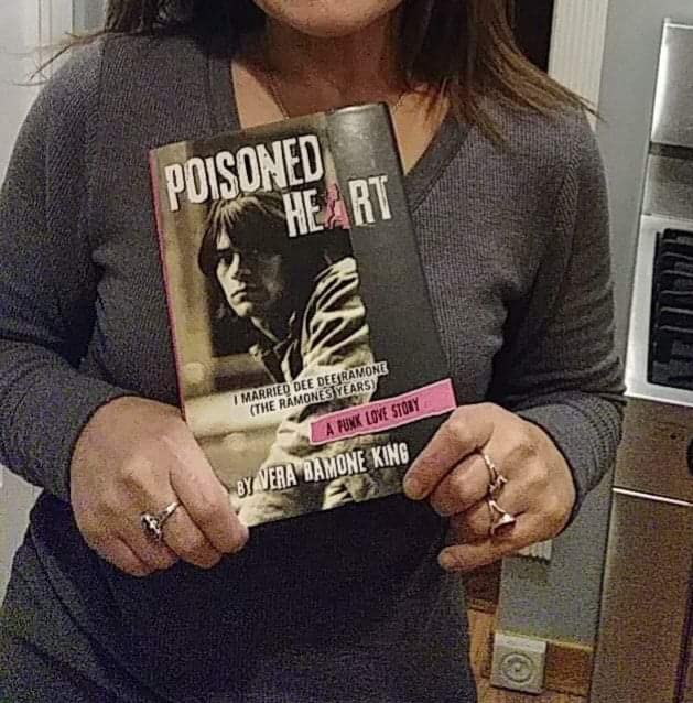 Amazon.com: Poisoned Heart: I Married Dee Dee Ramone (The Ramones Years ...