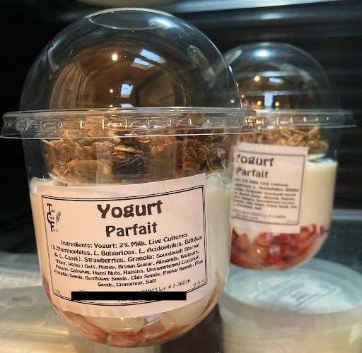 Amazon.com: LDHHYH 100 Pack 12 oz Plastic Parfait Cups with Dome Lids ...