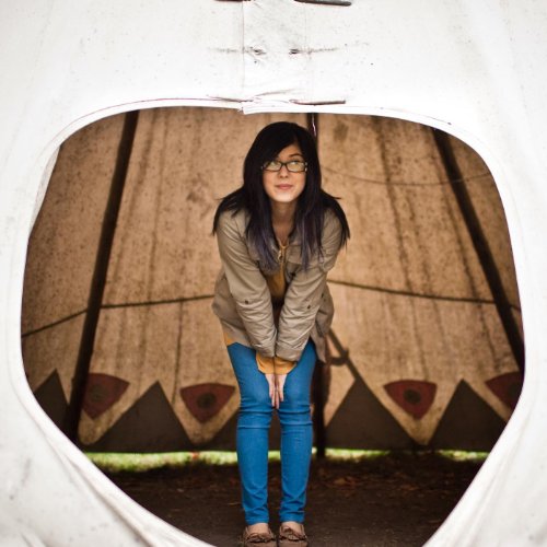 Amazon.co.jp: Bright Blue - Single : Daniela Andrade: Digital Music