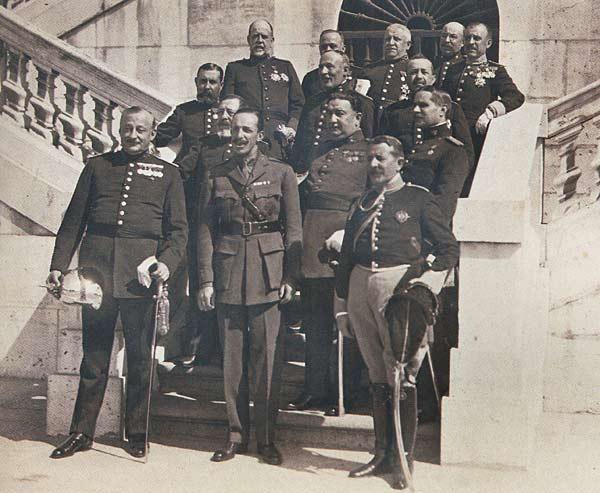 Amazon.com: General Emilio Mola: El Pasado, Azaña y El Porvenir: Las ...