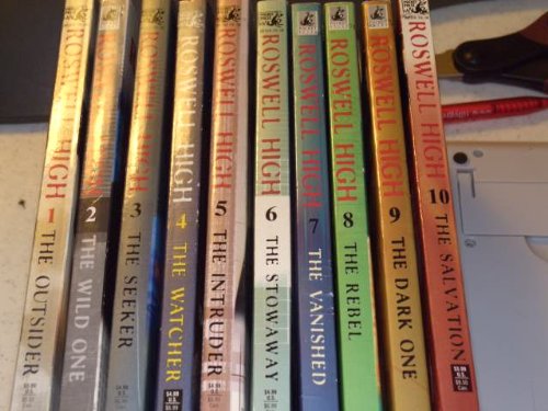 Set of 10 Roswell High Books: Eastoan: Amazon.com: Books