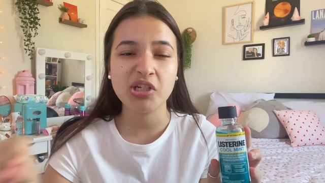 Watch Listerine Cool Mint Antiseptic Mouthwash Video Review! on Amazon Live
