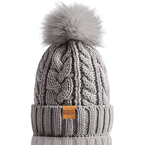 11 Best Warm Women’s Beanies and Winter Hats