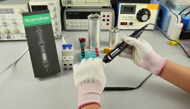 Watch Digital Multimeter Pen Type 6000 Contactless usage tutorial on ...