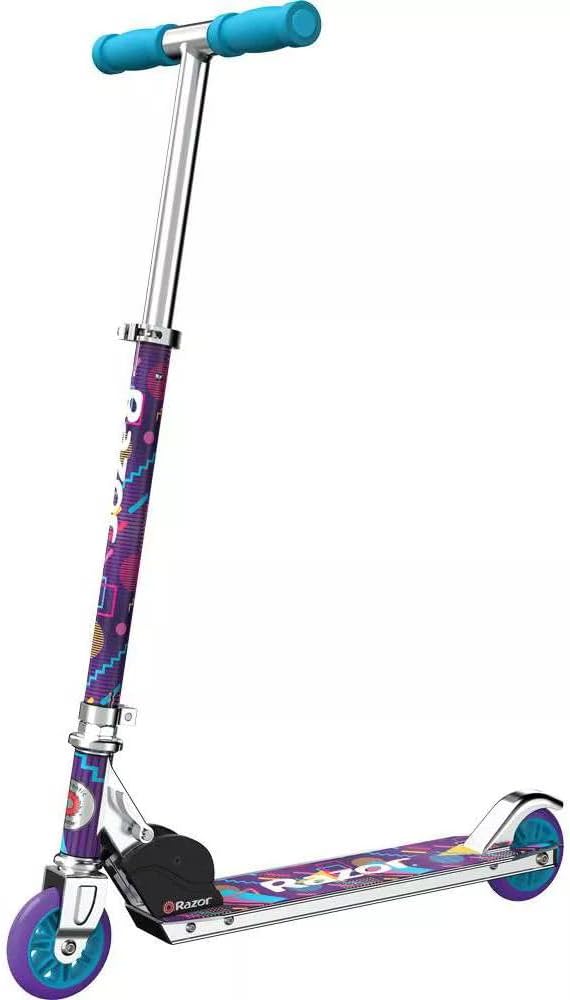 Amazon.com : Razor Kick Scooter (New Wave) : Sports & Outdoors
