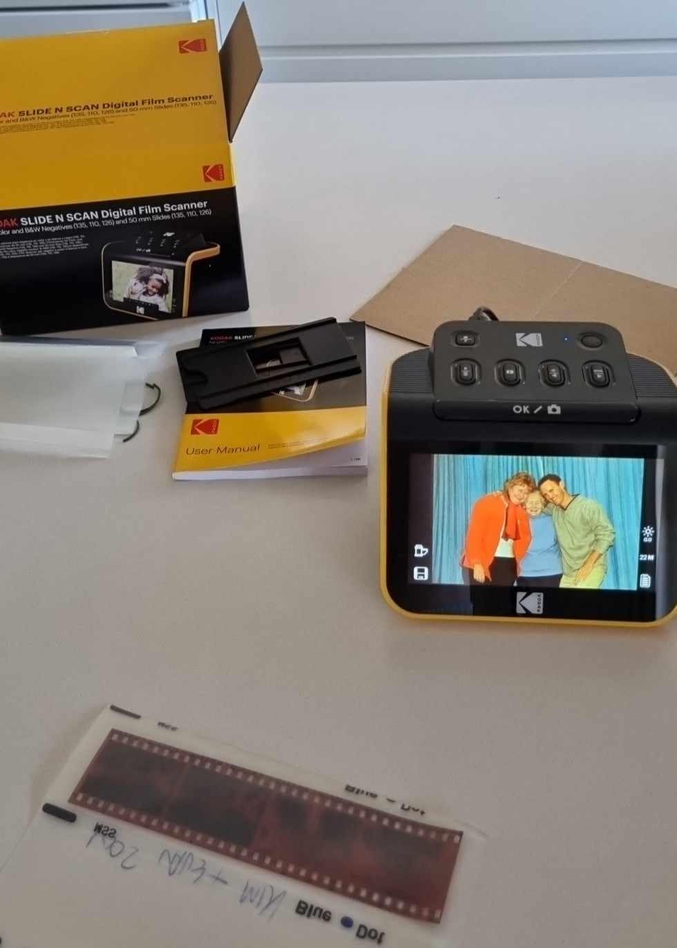 Kodak Slide N SCAN Film and Slide Scanner with Large 5” LCD Screen ...