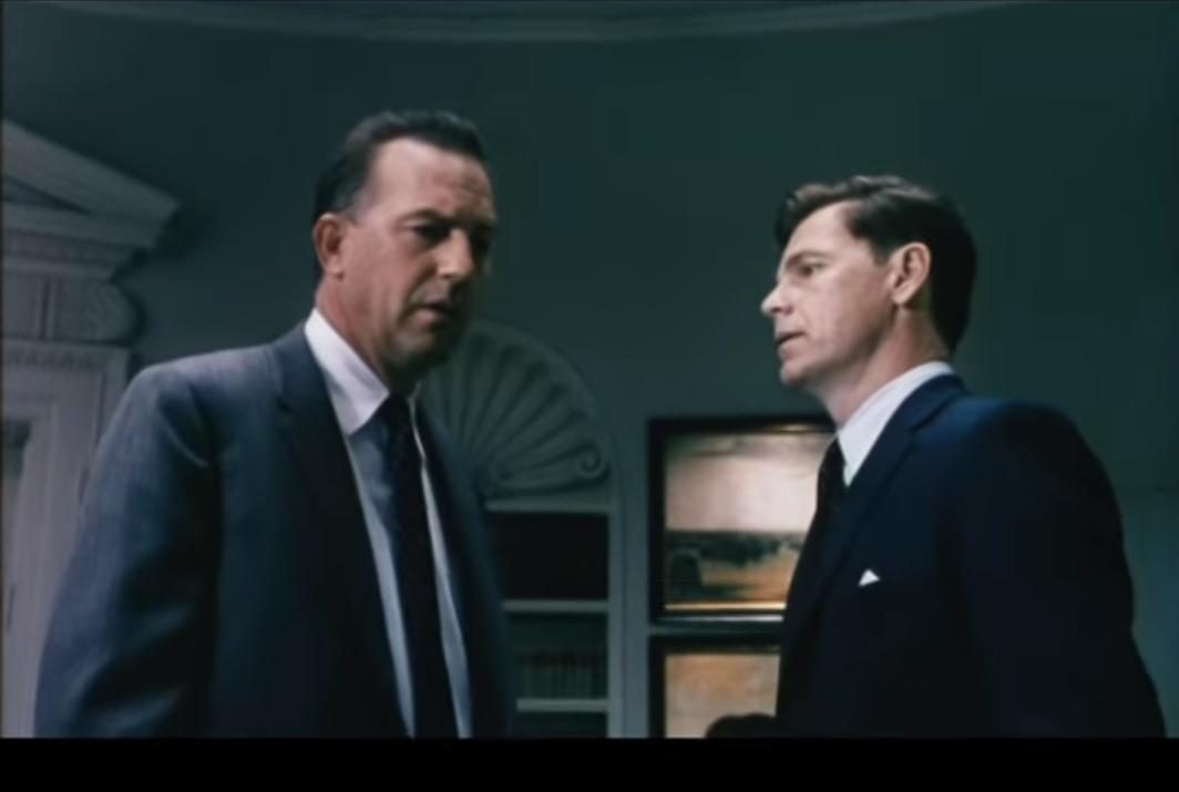 Thirteen Days [VHS] : Costner, Kevin, Greenwood, Bruce, Culp, Steven ...