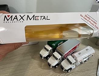 Amazon.com: 3 Pack City Diecast Semi Trucks Transport Set - Big Toy ...