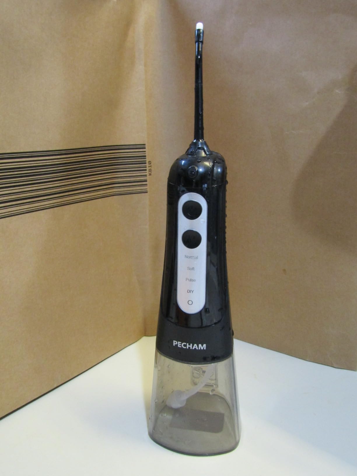 Amazon.co.jp: 口腔洗浄器 PECHAM ジェットウォッシャー 洗浄機 USB充電式 300ml 4つモード調節可能 IPX7防水 携帯型 歯間ジェット洗浄 : ドラッグストア