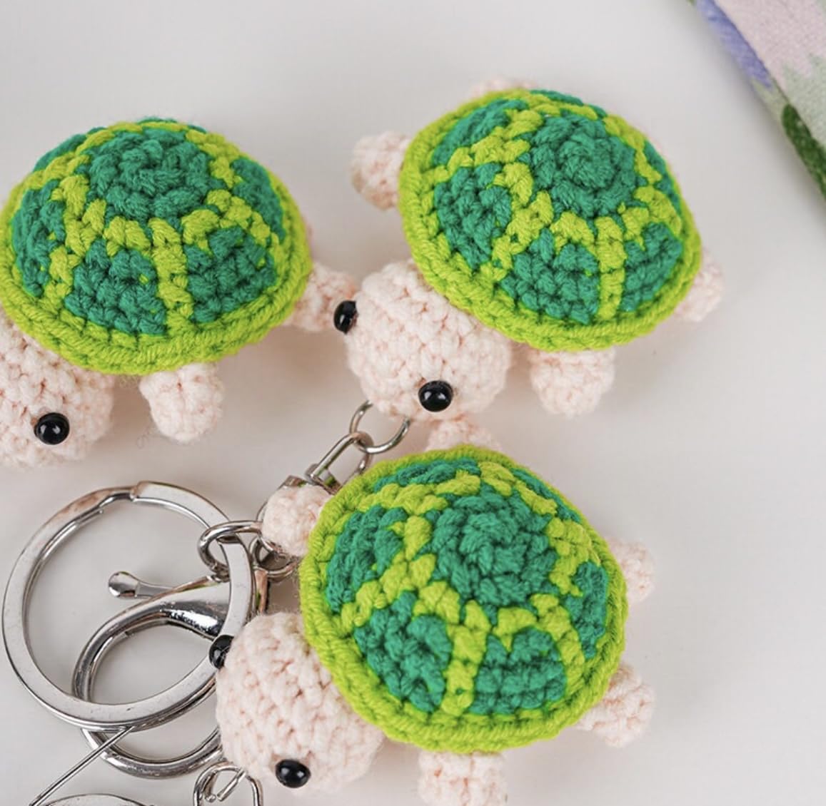 GLOSSYPLUS Metal Crochet Turtle Keychain Cute Turtle Keychain For Women ...