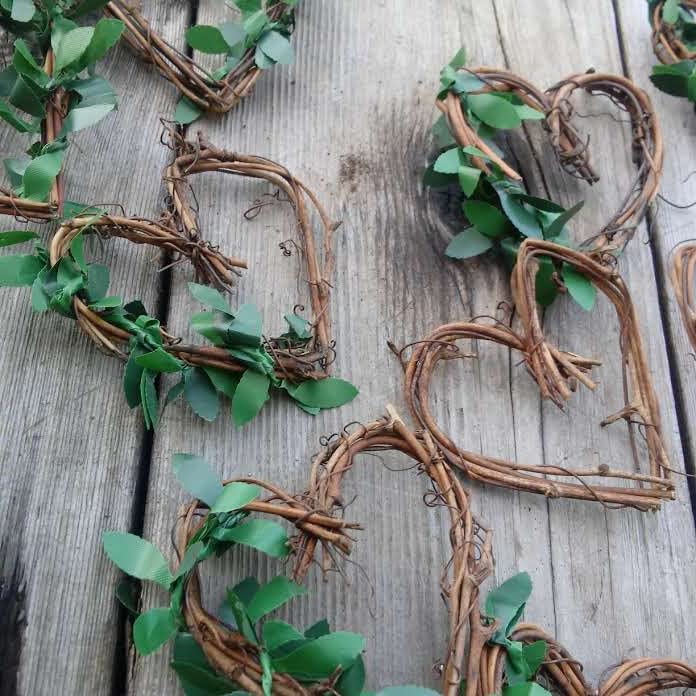 Amazon.com: 10pcs Mini Vine Heart Wreaths Rustic Theme for Weddings ...