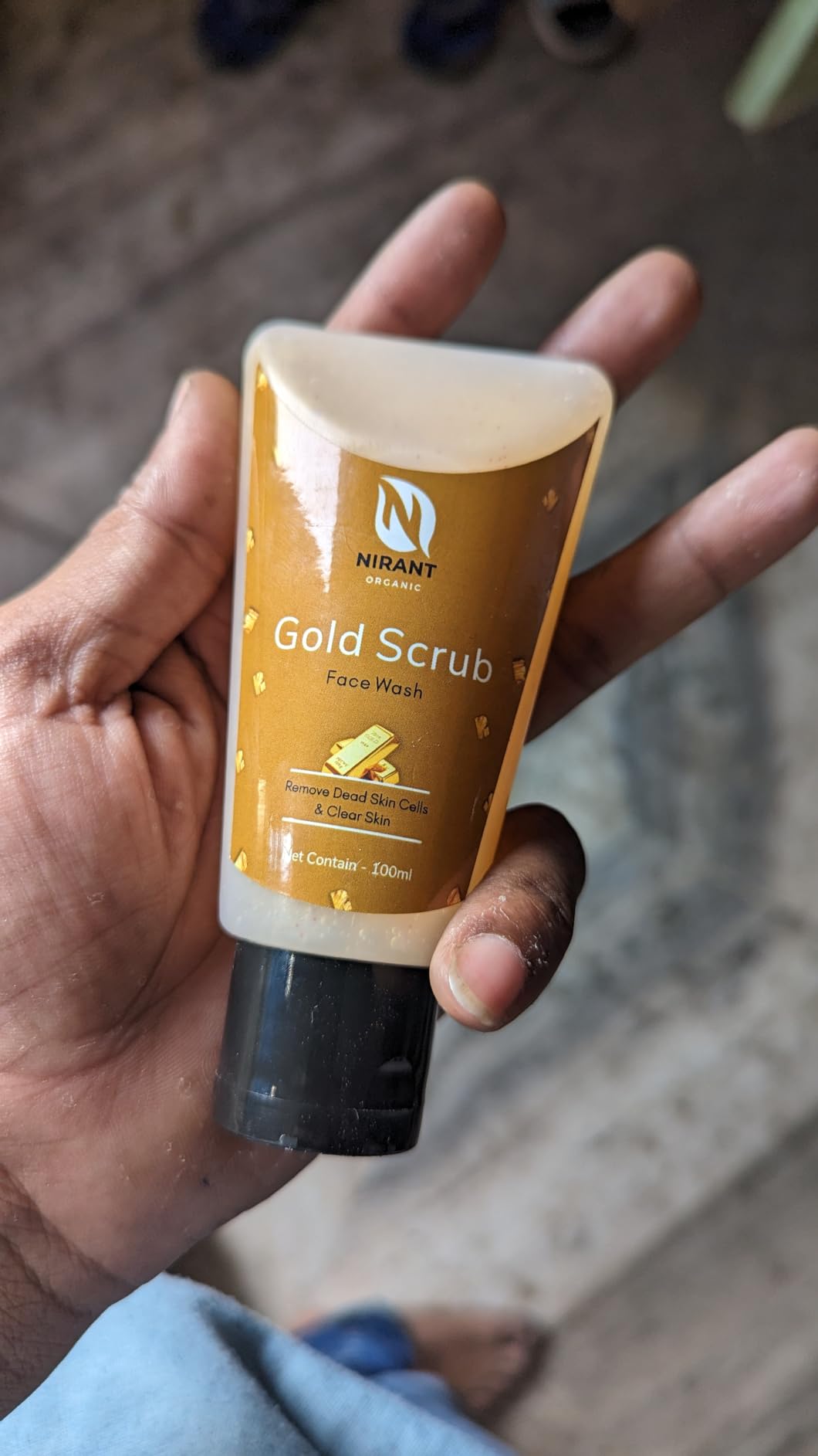 JAY NIRANT ORGANIC Gold Scrub Face Wash Pack of_2 (100ml) : Amazon.in ...