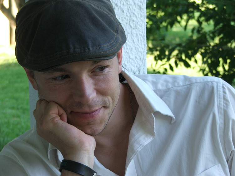 Amazon.com: The Zita the Spacegirl Trilogy Boxed Set: Zita the ...