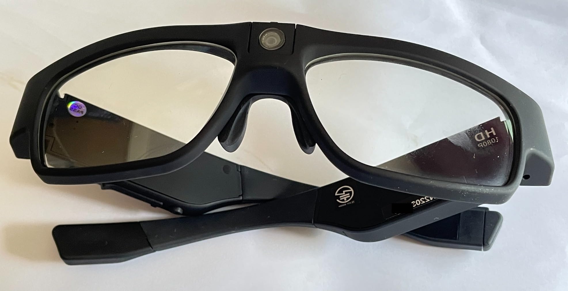 Amazon | GOGLOO E10 BLACK ウェアラブルカメラ アクションカム ビデオカメラ スポーツサングラス 2K/フルHD 60/30FPS WIFI搭載 防水対応 小型カメラ ...