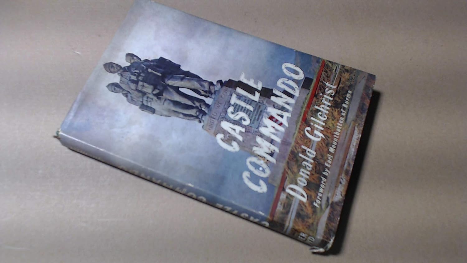 Castle Commando: Donald Gilchrist: Amazon.com: Books