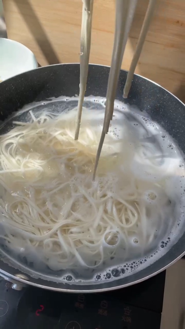 Watch How to use spaghetti spoon on Amazon Live