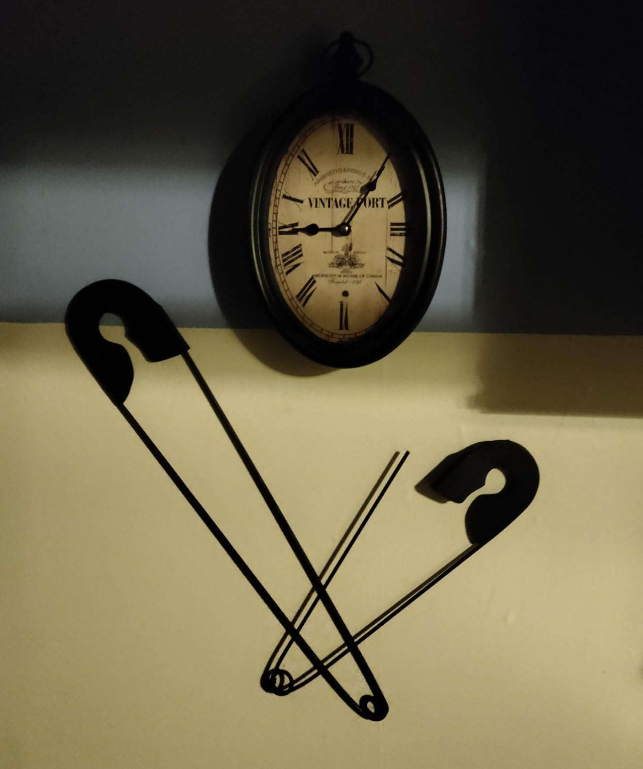 Amazon.com: Collections-Etc Large Hanging Metal Safety Pins Laundry ...