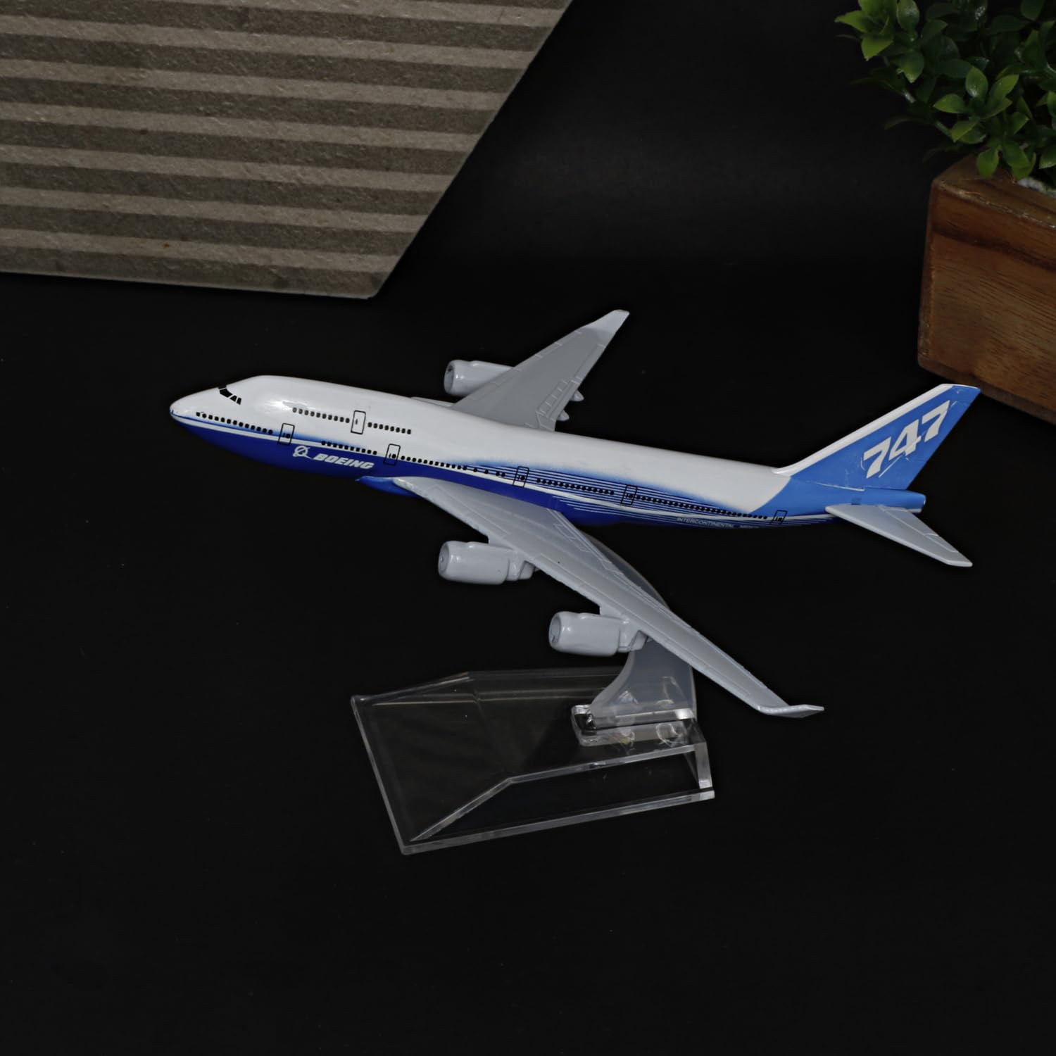 ARTVARKO Aeroplane Air Boeing 747 Airlines Scale Model Die Cast Metal ...