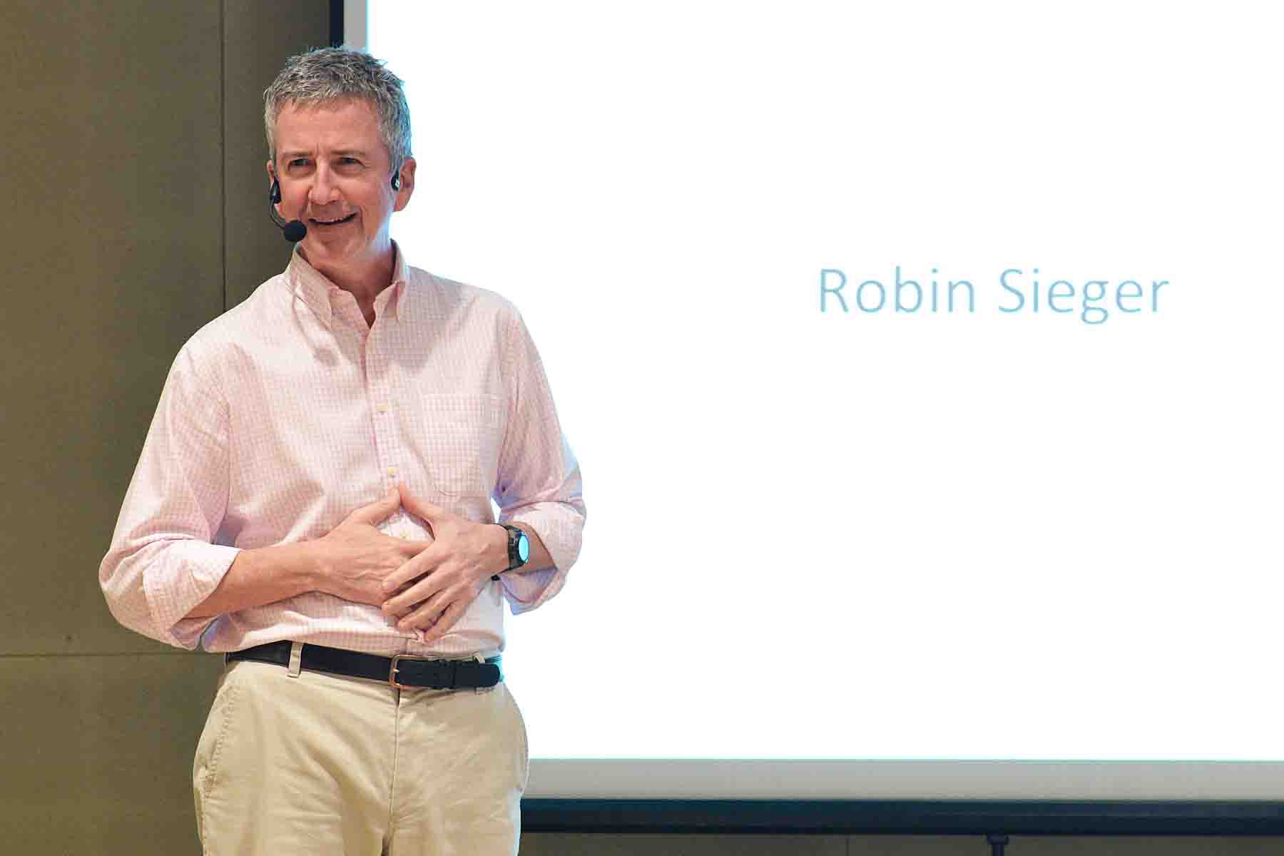 Amazon.co.uk: Robin Sieger: books, biography, latest update