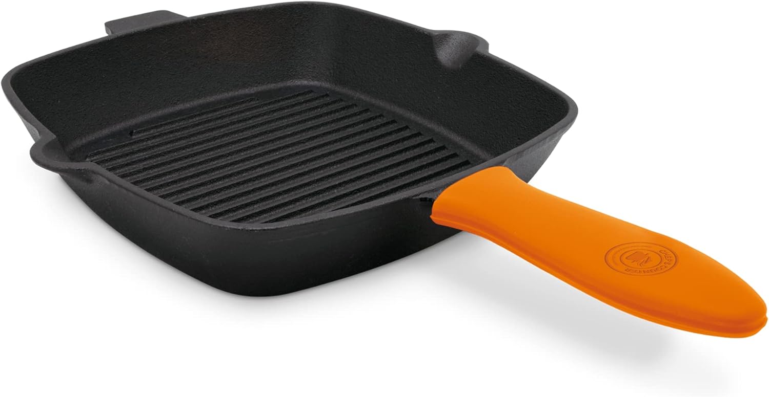 Amazon.com: Chef's Counter 10" Cast Iron Grill Pan with Silicon Handles ...