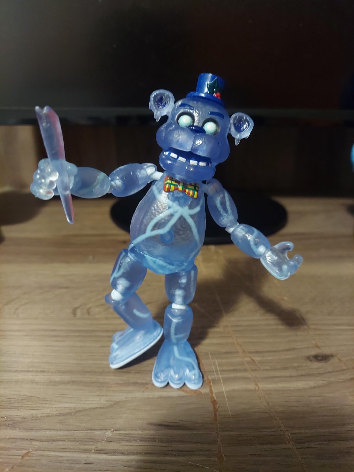 Amazon.com: five nights at Freddy's Articulated Freddy Frostbear Action ...