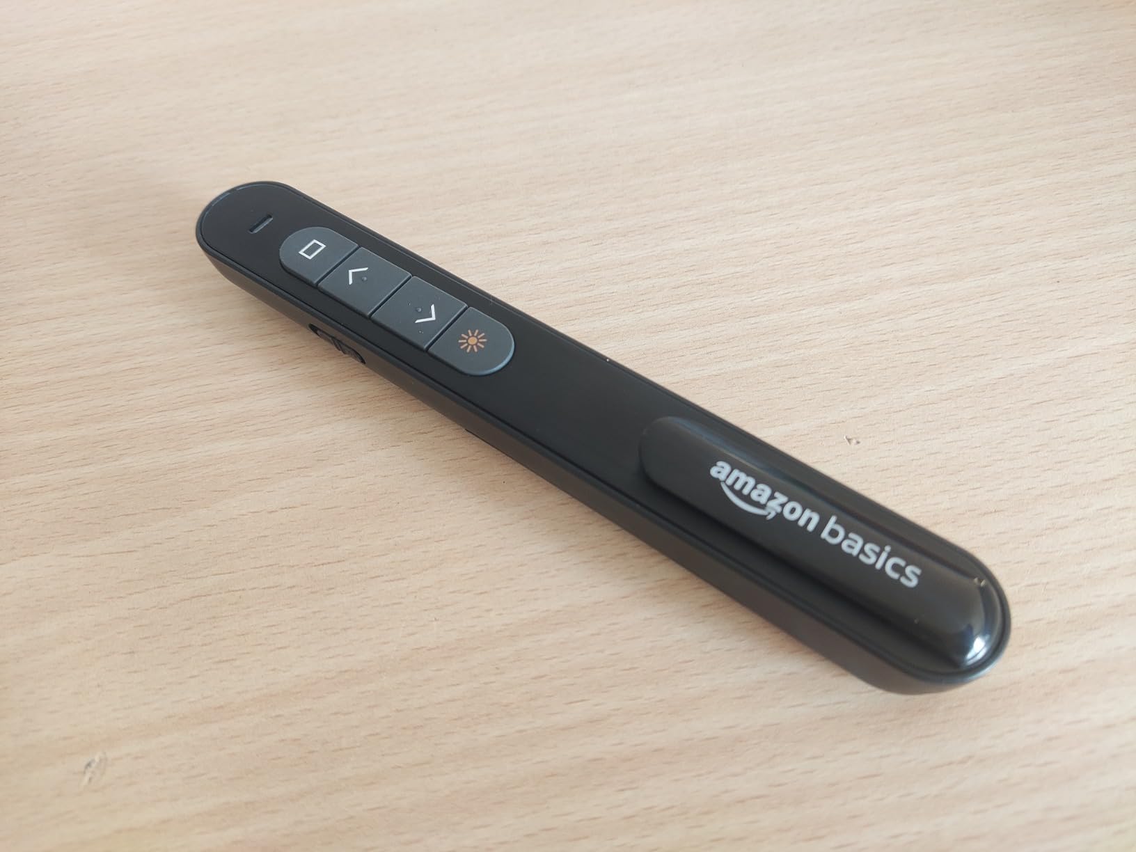 Amazon Basics Laser Pointer | Up to15 m Wireless Range | Wireless ...