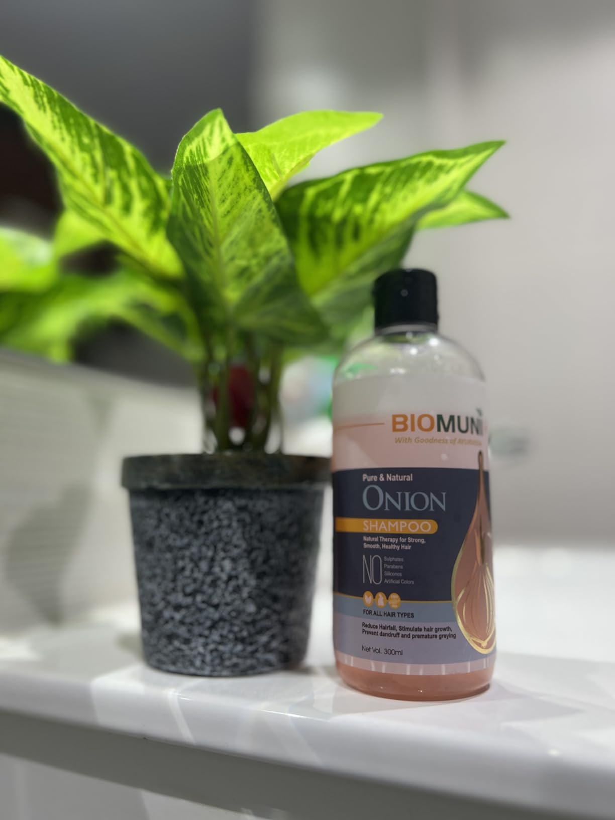 Buy BIOMUNI Pure and Natural Onion Shampoo (300ml) Online at Low Prices ...