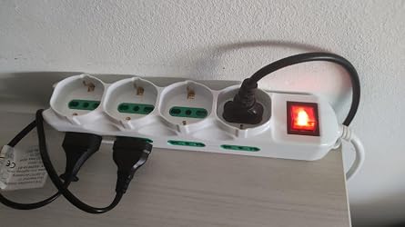 Extrastar Multipresa 12 Posti 4 polivalenti (schuko 10/16A) 8 bivalenti ...
