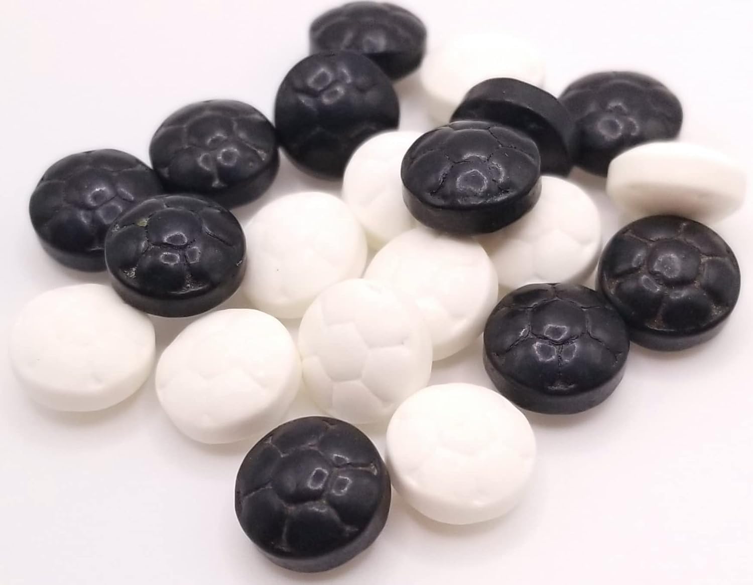 Amazon.com: NCS Soccer Ball Shaped Edible Sprinkles – Black & White ...