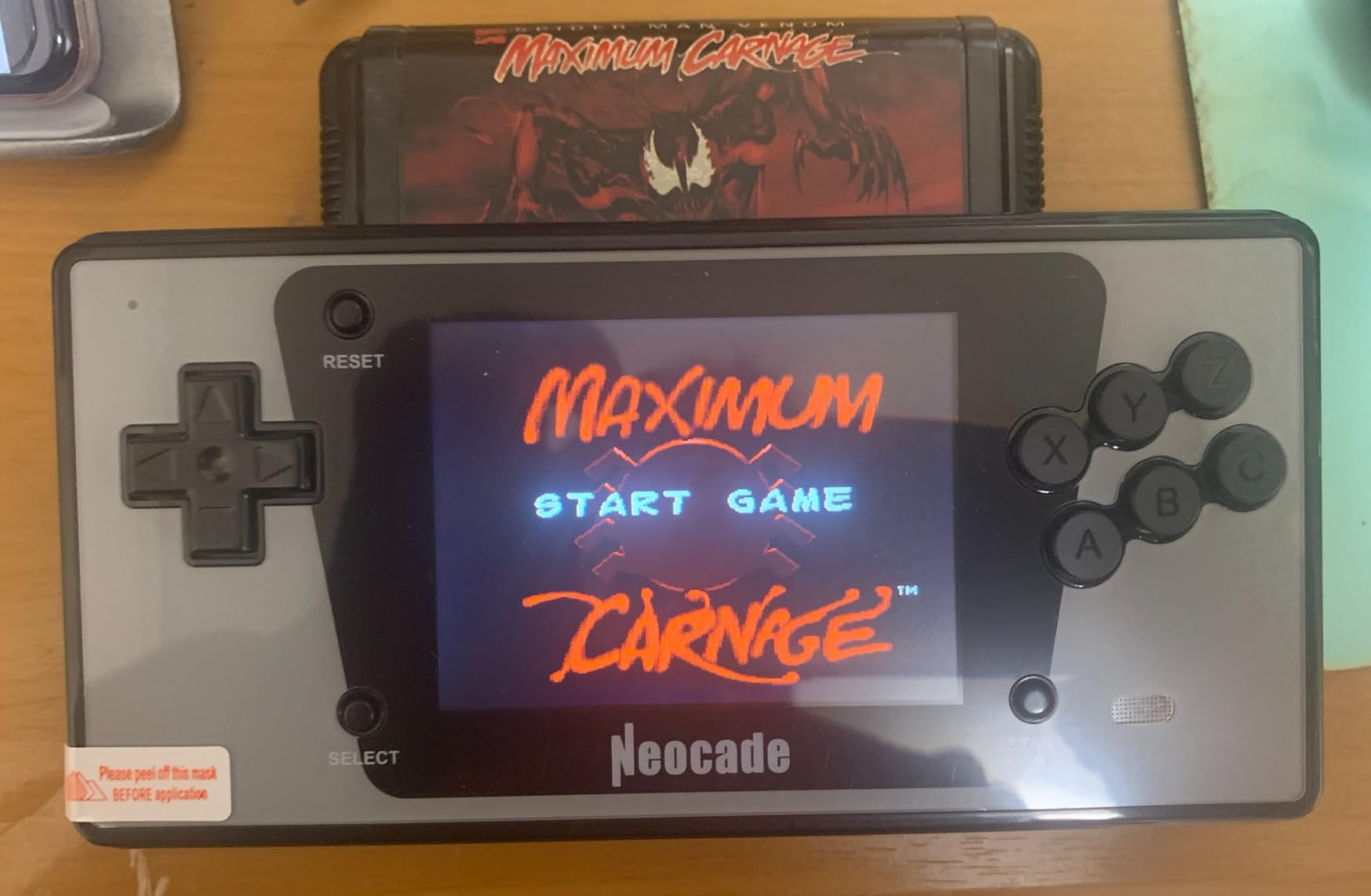 Amazon.co.jp: NEOCADE ポケット レトロゲーム機 セガメガドライブ用 ゲーム機 メガ・レトロ ポータブル SEGA MD用 ...