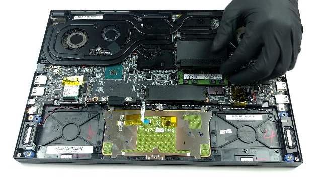 Watch MSI GS66 Stealth - disassembly and upgrade options on Amazon Live