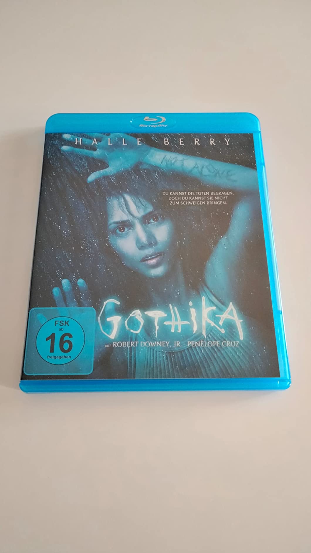 Gothika: Amazon.it: Halle Berry, Robert Downey Jr., Charles Dutton ...