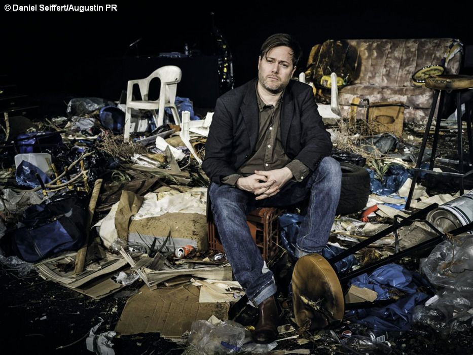 Amazon.de: Milo Rau: Bücher, Biographie, neuestes Aktualisierung