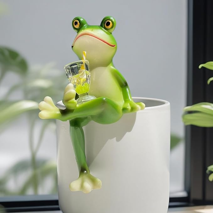Amazon.com: JARPSIRY Funny Drinking Frog Statue Flower Pot Hugger Resin ...