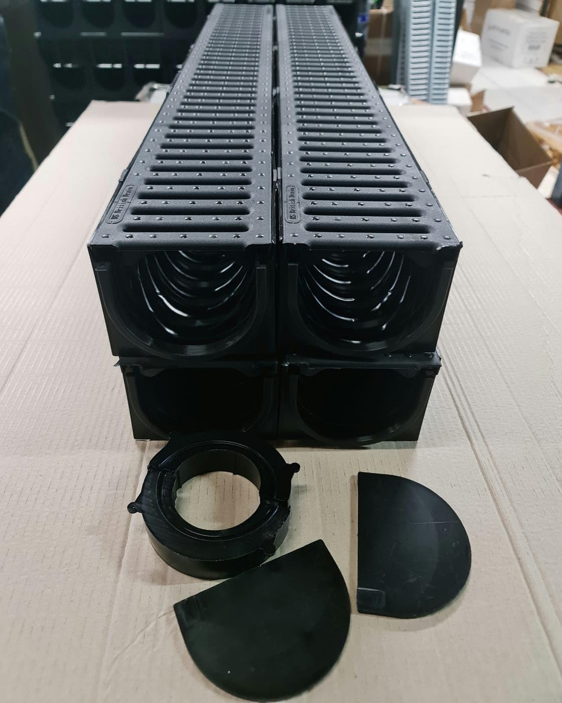 Plastic Channel Pack 1m Lengths (4 x 1m Channels + Accessory Pack ...