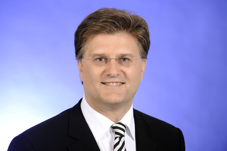 Amazon.de: Bernd R Fischer: Bücher, Biographie, neuestes Aktualisierung