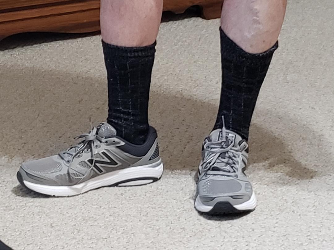 Amazon.com | New Balance Men's 560 V7 Running Shoe | Road Running