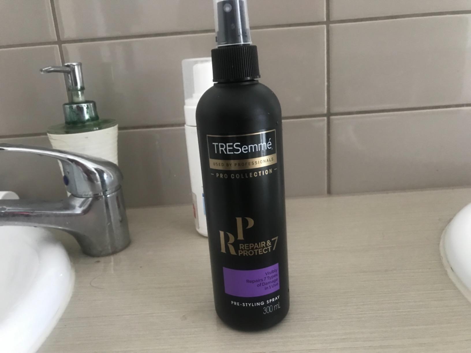TRESemmé Pro Collection Pre-Styling Spray Repair and Protect 7 300mL ...