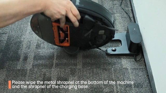 Watch HR101 Robotic Vacuum Charging steps on Amazon Live