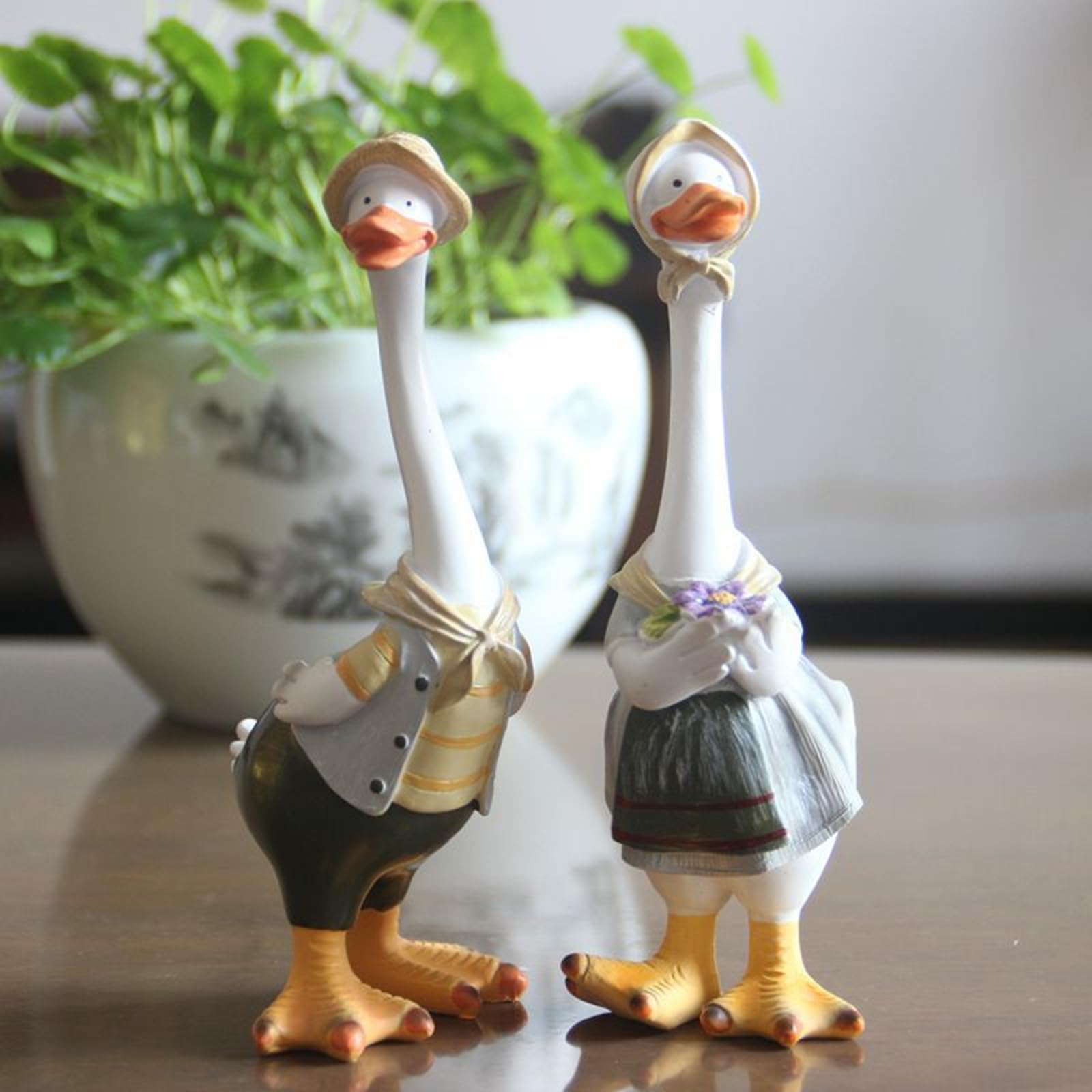 Amazon.com: Cartoon Duck Family Sculpture Couple Duck Tabletop Statues ...