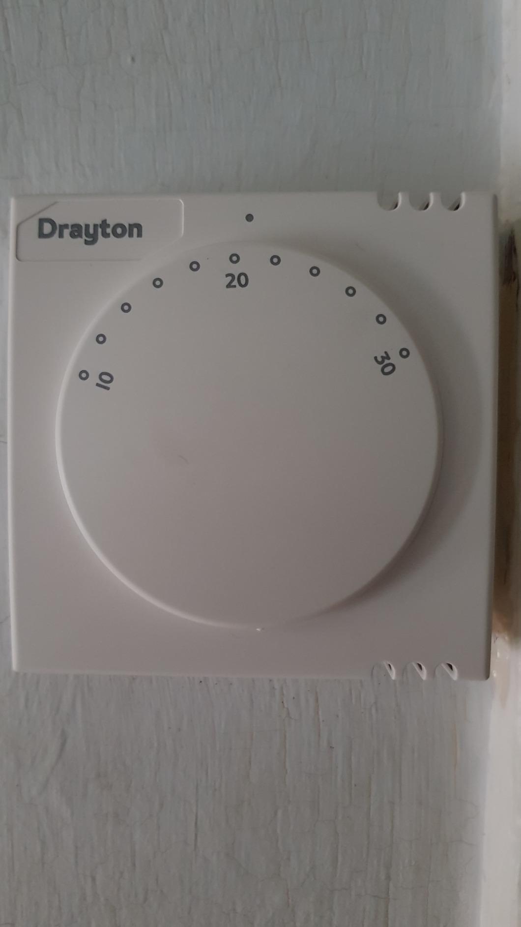Drayton 24001 RTS1 Standard Room Thermostat, 230 V, White : Drayton ...