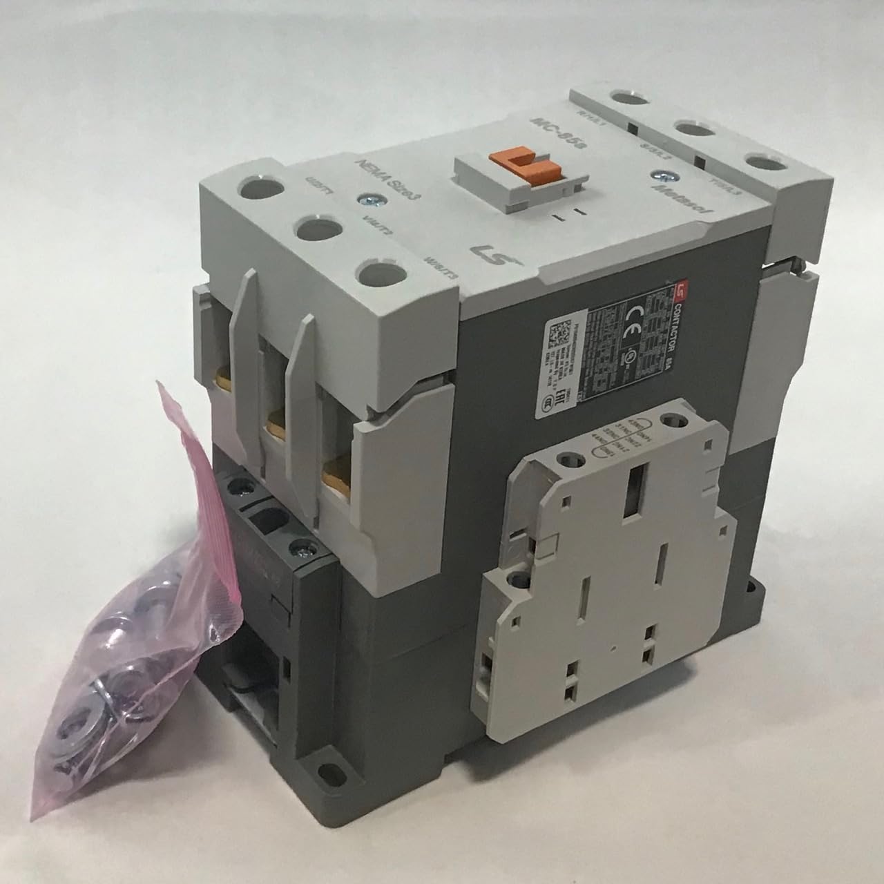 Contactor, 3 Pole, 85A, 2 NO/2 NC, 120VAC coil (50/60Hz), Screw ...