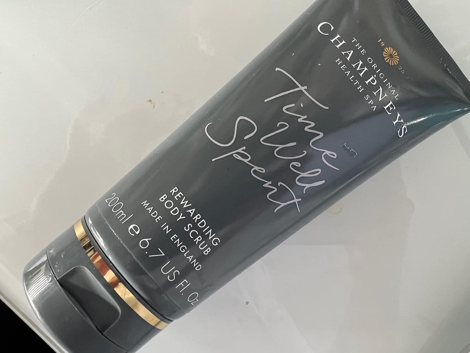 CHAMPNEYS TIME WELL SPENT REWARDING BODY SCRUB 200ml : Amazon.co.uk: Beauty