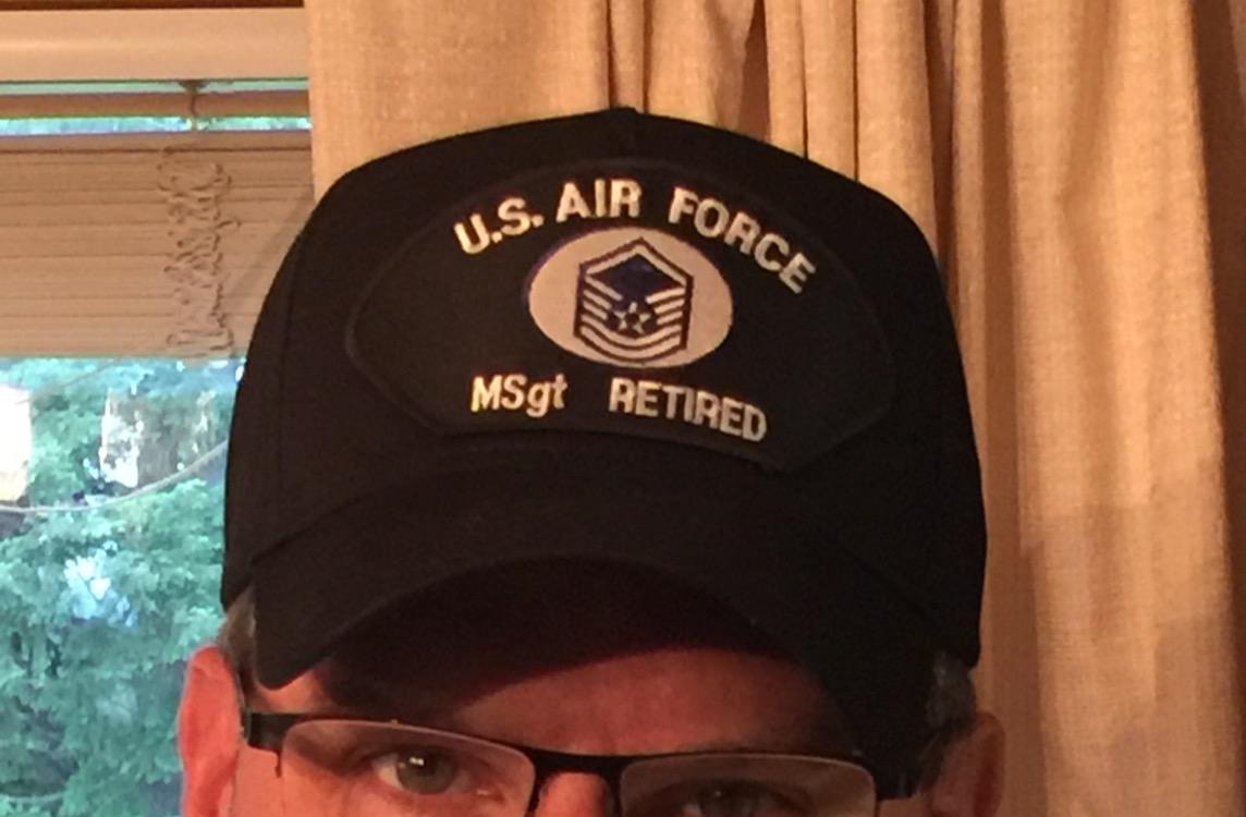 Amazon.com: US AIR Force Master Sergeant MSgt Retired with Insignia ...