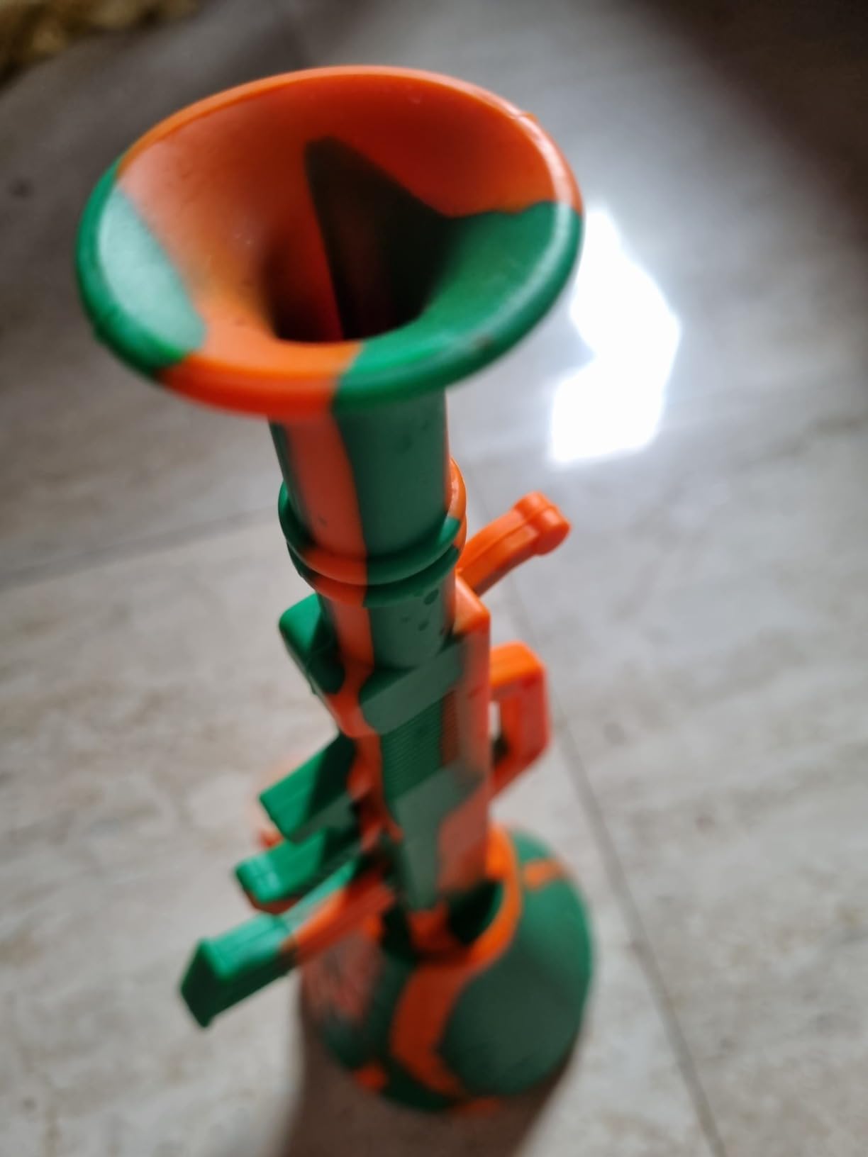 STRONG BONG 12 inch Gun-Shaped Silicon Bong Unbreakable & Detachable ...