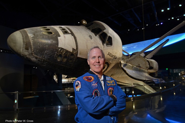 Amazon.com: Thomas D. Jones: books, biography, latest update