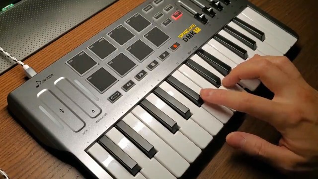 Watch A fun entry-level MIDI keyboard that has a good mix of features ...